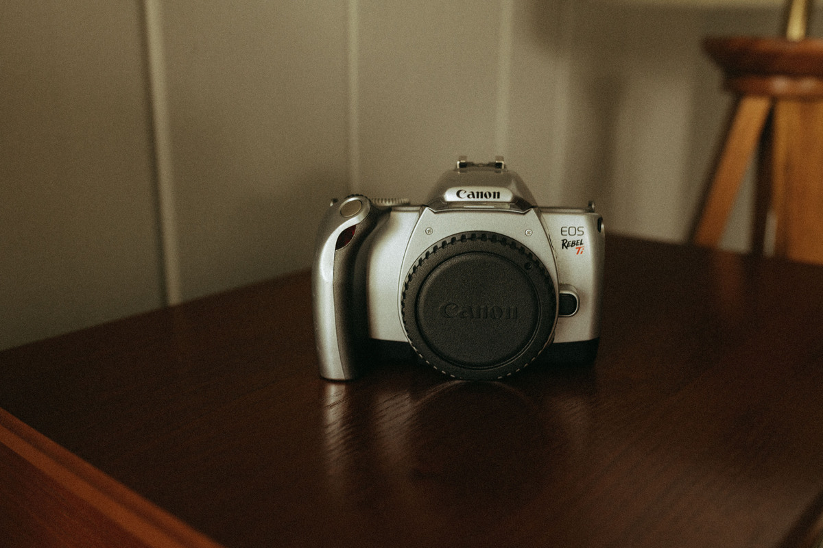 Film Photography vs Digital: The Beauty of Waiting for the Perfect Shot